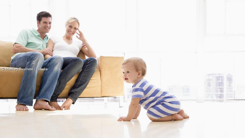 ᐅ Kinder wollen erst mit zehn Monaten sitzen