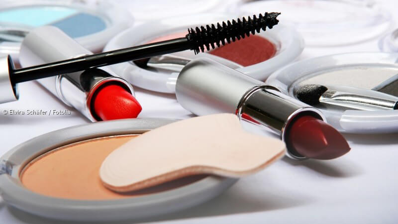 ᐅ Der Lippenstift wird 128 Jahre alt